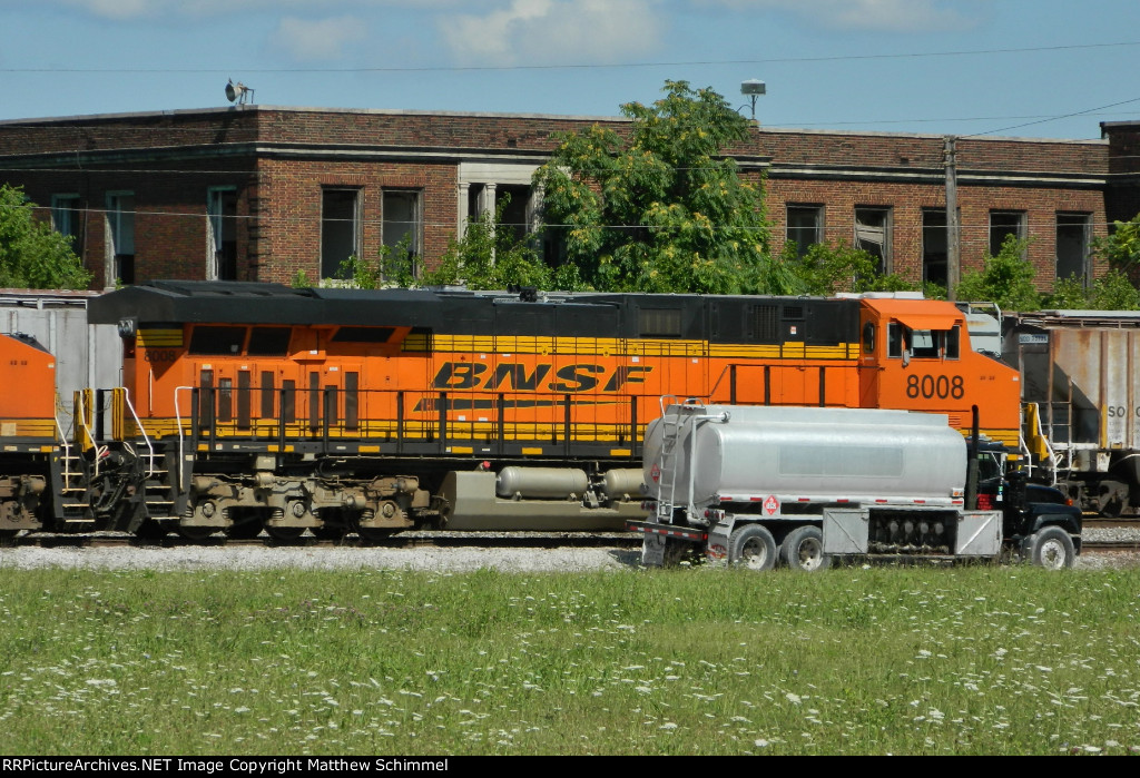 BNSF 8008